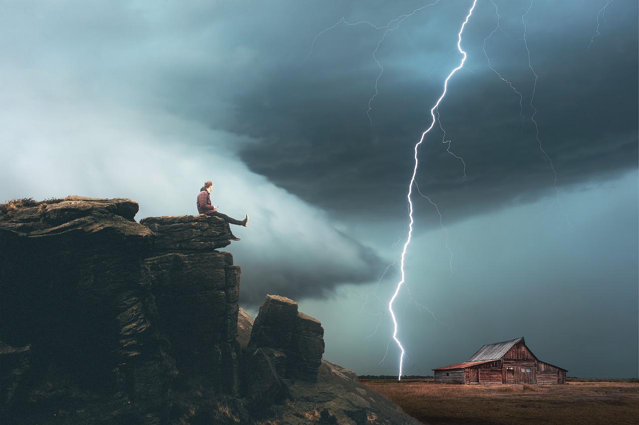 #Butterfly #Cinquain – #ThemePrompt – Emotional Shadows